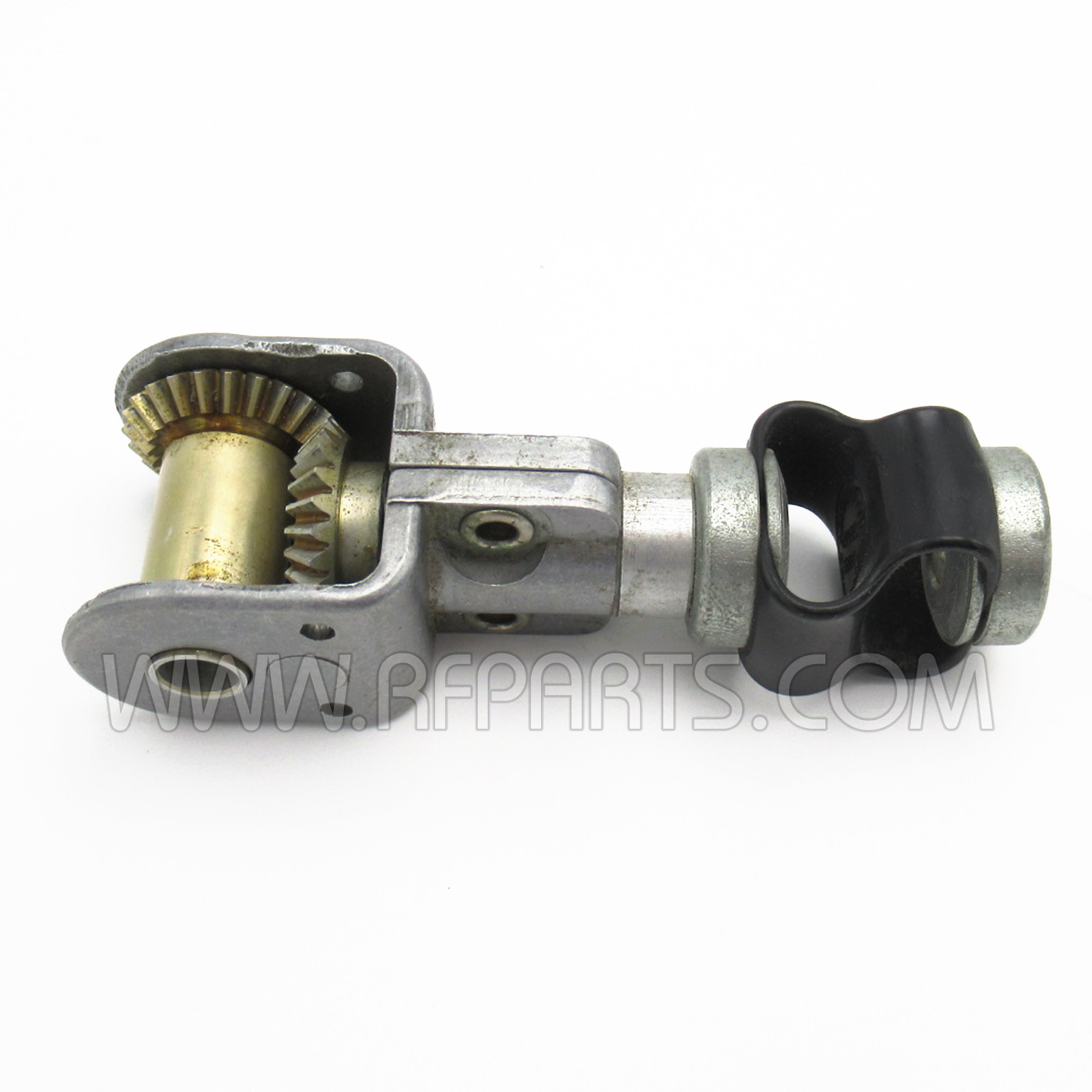 Right Angle Shaft Coupler with Gear Drive, Used