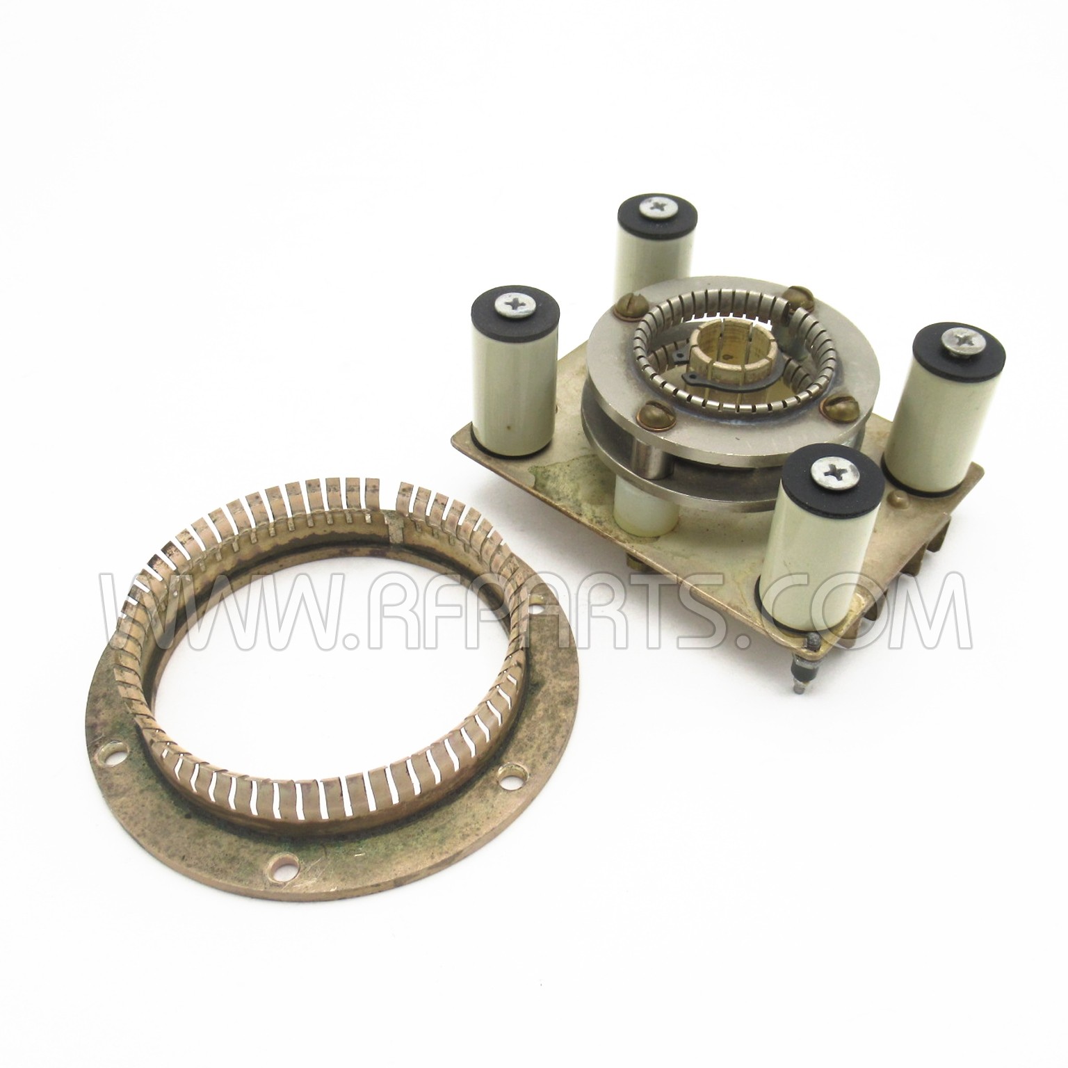 SK14-B Tube Socket/Grid Ring for 3CX3000A7/3CX6000A7/3CX6000A7, Used