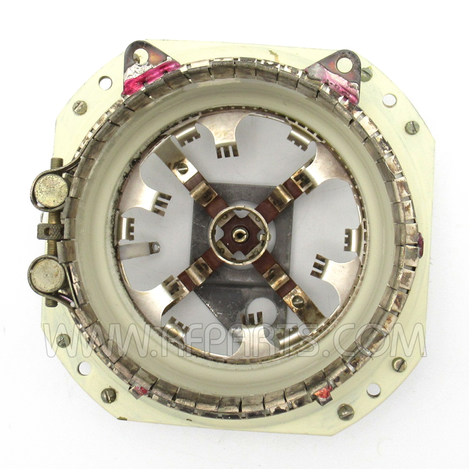 SK84 Tube Socket for GU84B, Low Hour Pull